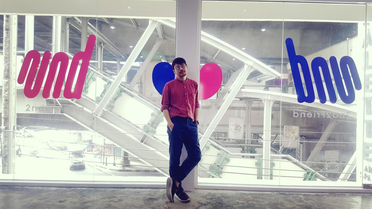 Artists - TRENDY GALLERY