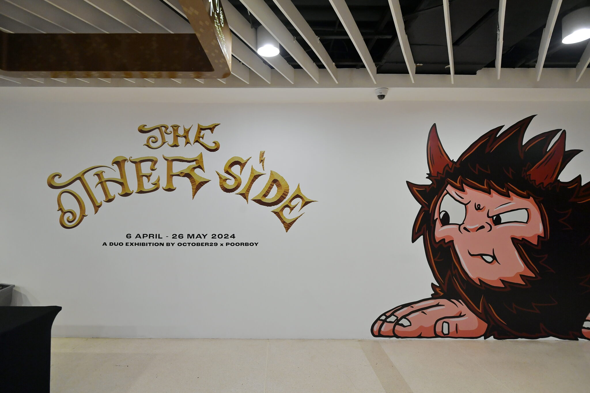 THE OTHER SIDE - TRENDY GALLERY