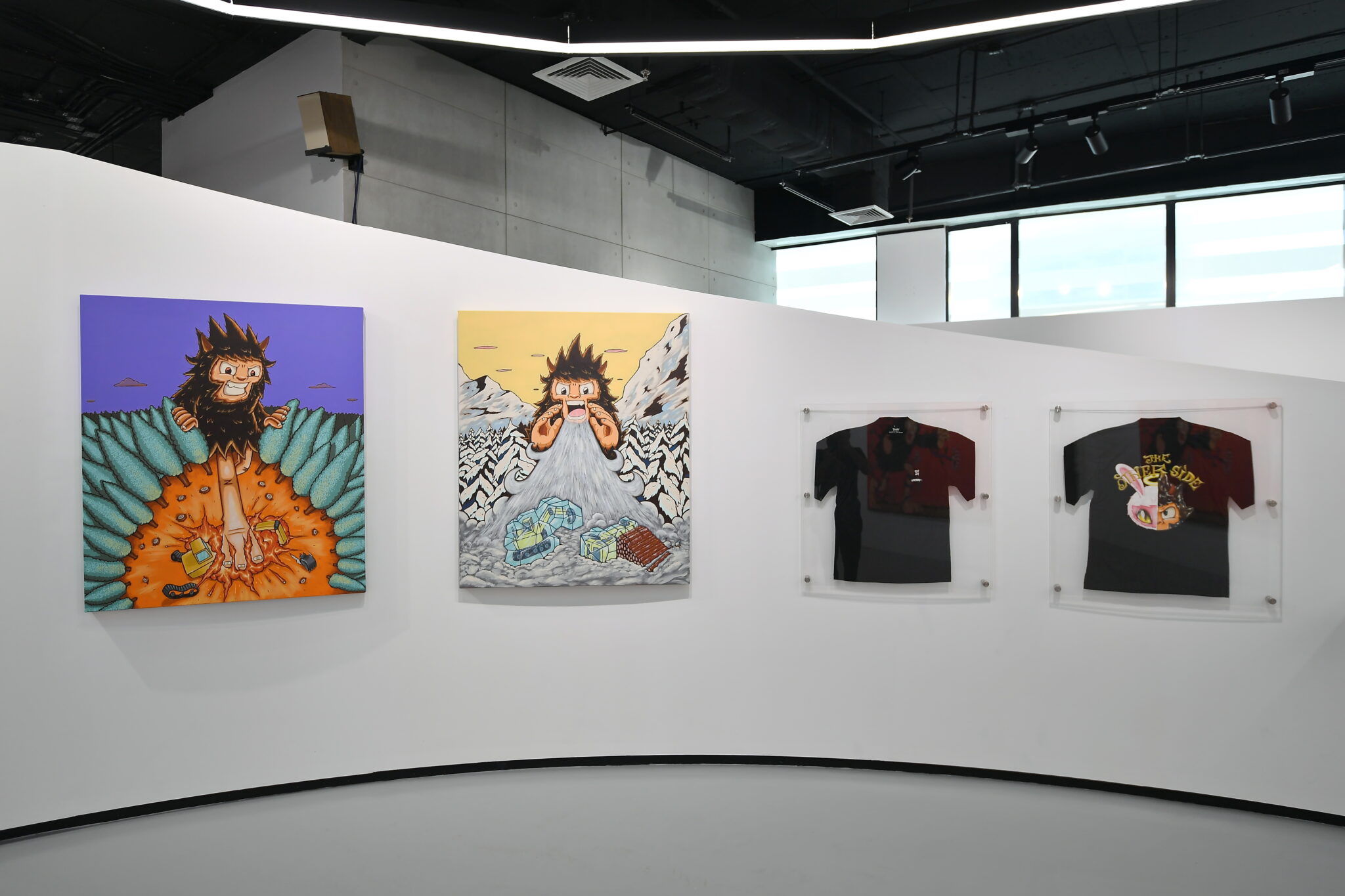 THE OTHER SIDE - TRENDY GALLERY